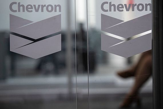 Chevron lance un programme massif de rachat d’actions de 75G$ - Les ...