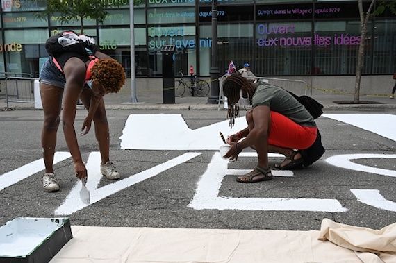 Panser le présent - Les Affaires