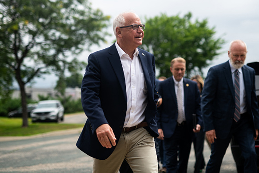 Qui est Tim Walz, le bras droit de Kamala Harris? - Les Affaires