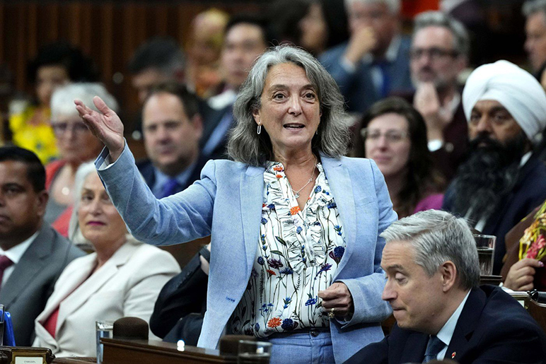 Le programme fédéral de rabais à l'achat de véhicules électriques sera ...