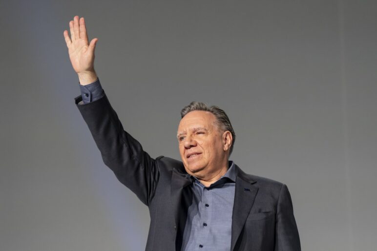 François Legault défend le choix d'investir dans la filière batterie ...