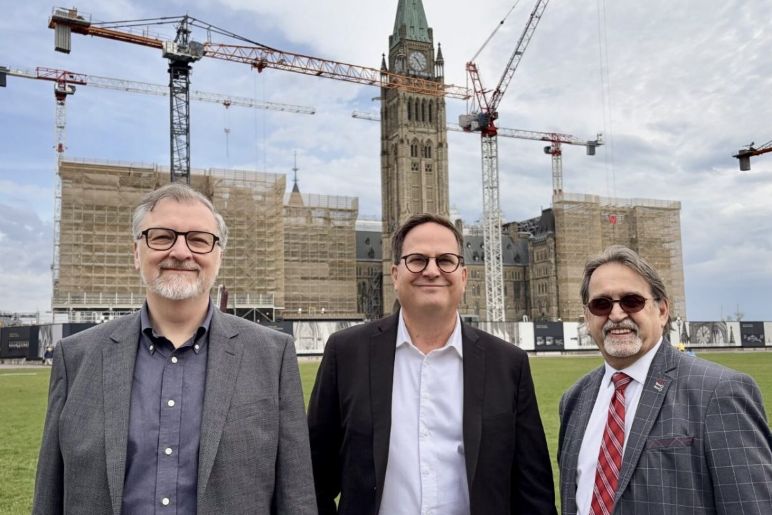 Lacasse résiste aux tarifs douaniers sur le bois d’œuvre - Les Affaires