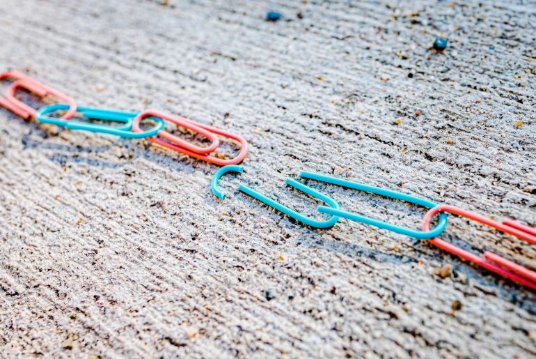Aïe, une nouvelle fracture au travail! - Les Affaires